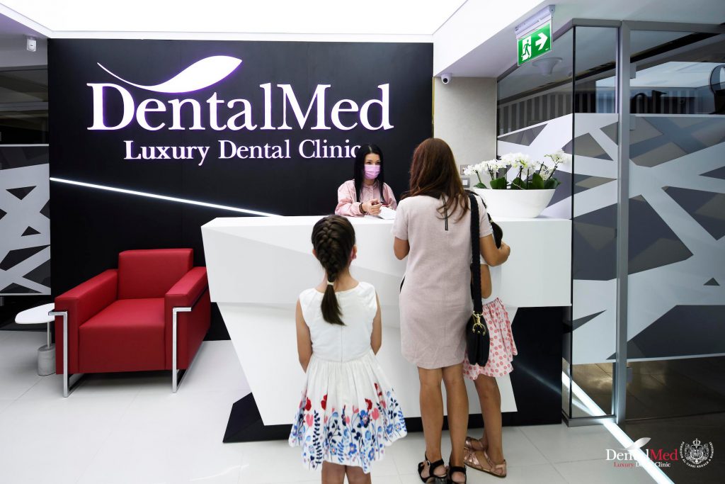 Imagini din Clinica Stomatologica DentalMed Luxury Primaverii » DentalMed
