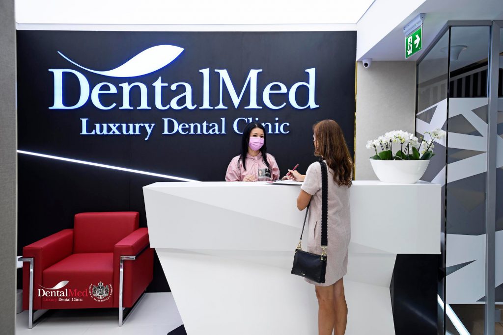 Imagini din Clinica Stomatologica DentalMed Luxury Primaverii » DentalMed